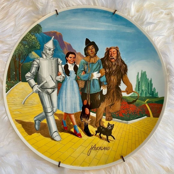 Knowles | Accents | Vintage Wizard Of Oz Collectors Plates By ...